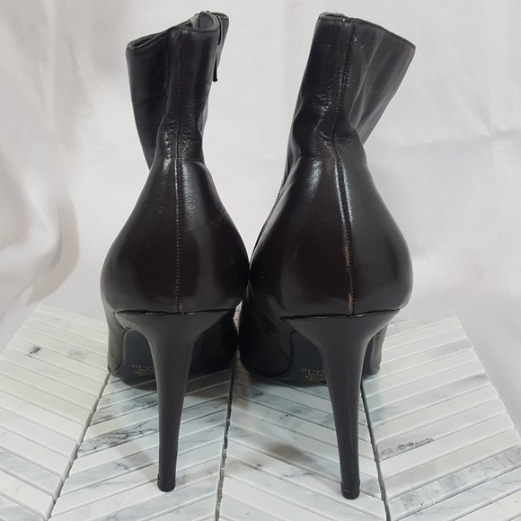 Colin Stuart | Shoes | Colin Stuart Leather Zip Up Ankle Bootie Heel M ...
